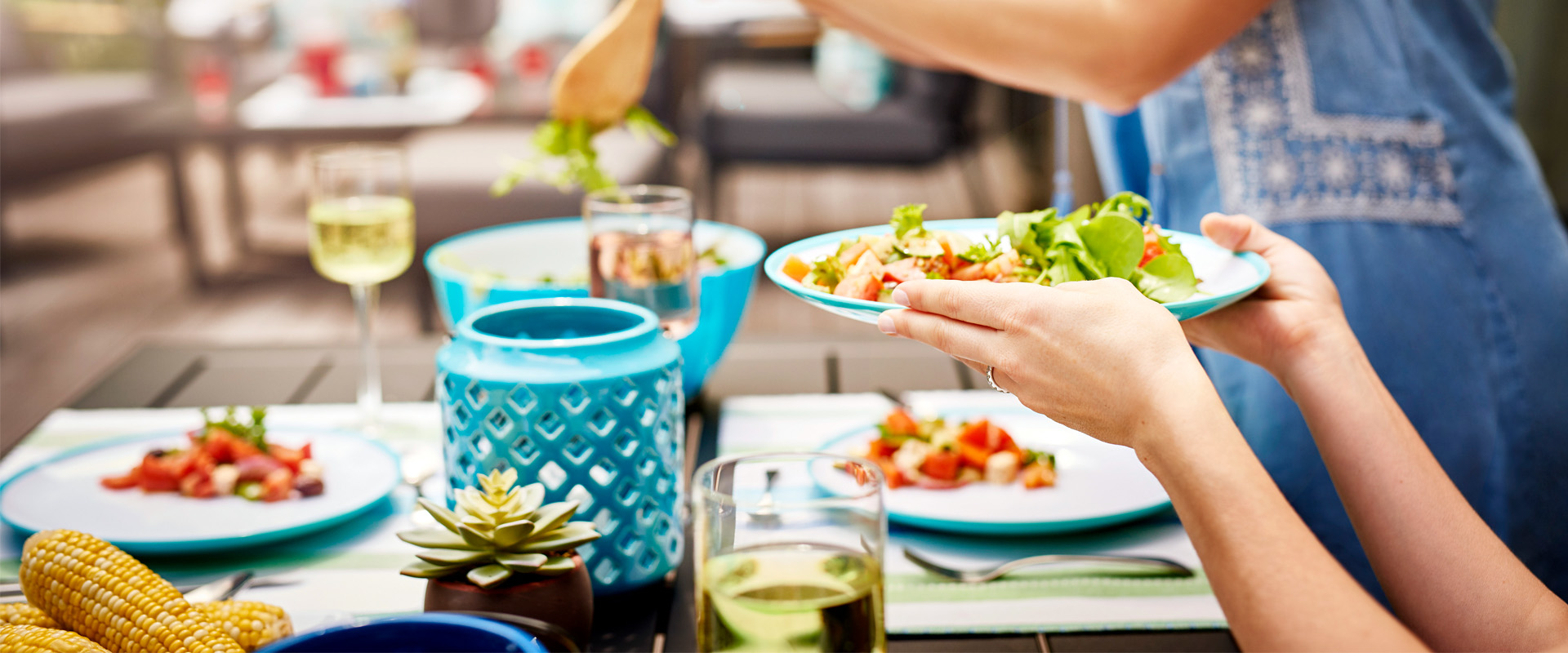 How To Choose An Outdoor Dining Set - Boldt Pools and Spas Blog